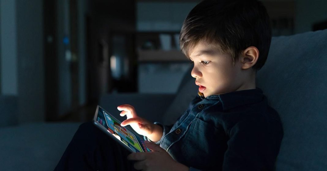 Negative Effects of Excessive Screen Time on Children’s Development ...